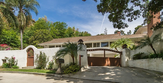Meet the houses where Michael Jackson lived