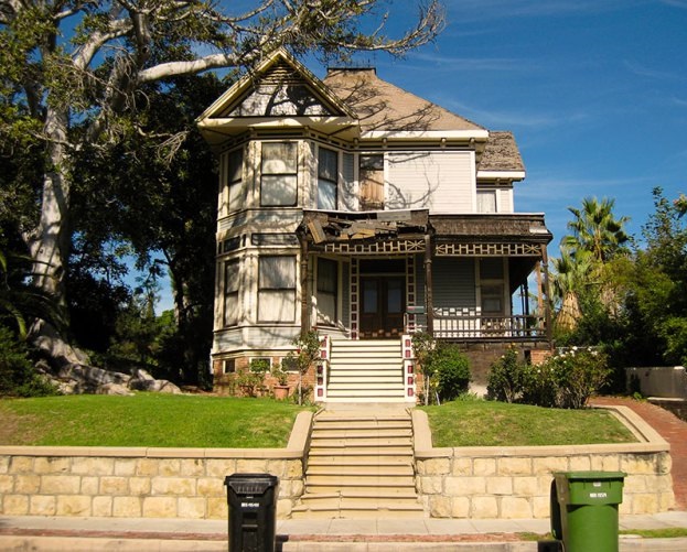 Michael Jackson’s Thriller house exists!